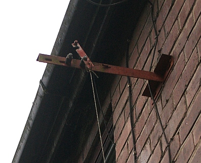 G6GVI's tilt-over mast