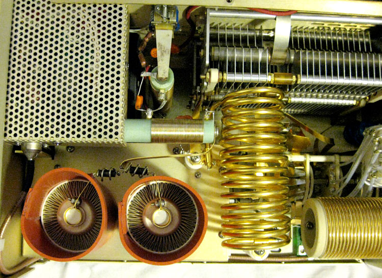 Power supply uses a roburst Peter Dahl Hypersil Power Transformer. Amp ...